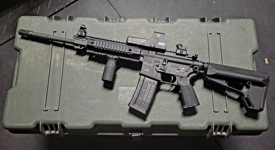 Battle Rifle vs Assault Rifle: What's the Difference? - CAT Outdoors